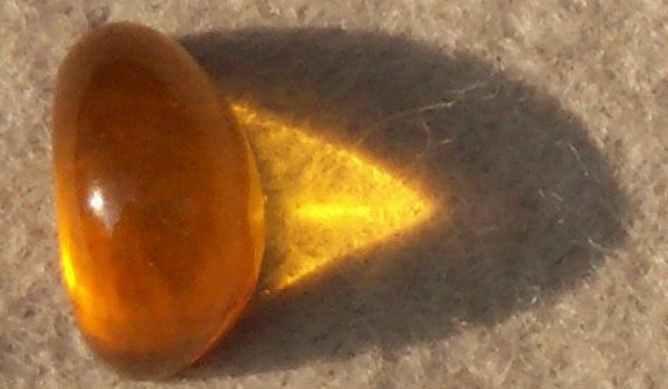 Ce se ascunde in chihlimbar?