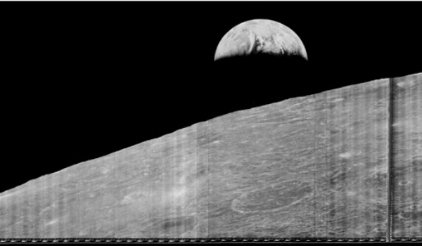 Primele imagini NASA ale Lunii au fost date publicitatii