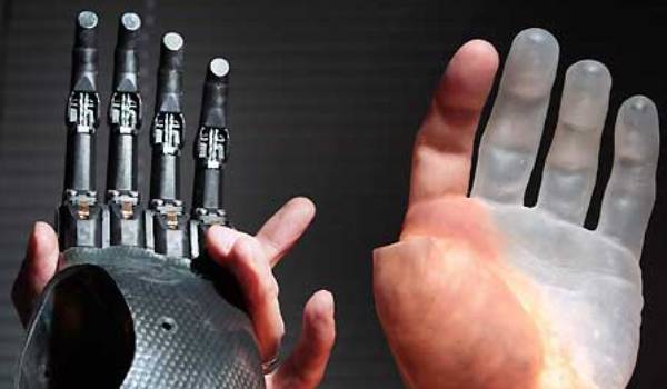 O pianista a capatat degete bionice