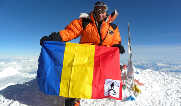 Alpinista Crina COCO Popescu pleacă in Antarctica