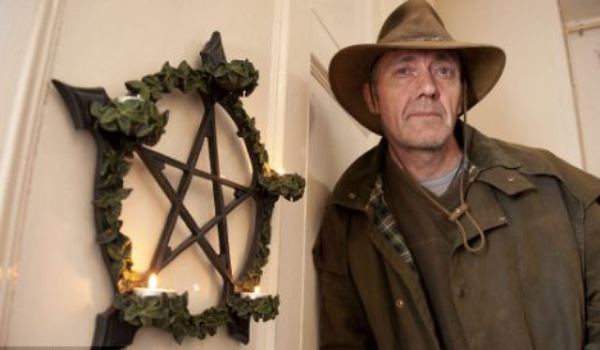 Vrăjitor wiccan cu voie de la tribunal