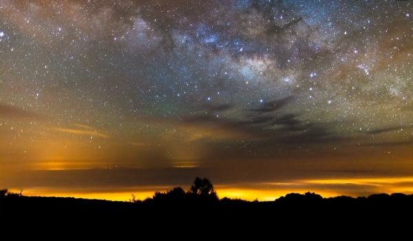 Calea Lactee, surprinsă în imagini spectaculoase de pe cel mai înalt ...