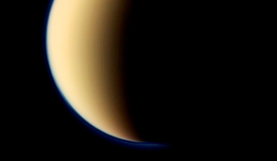 Saturn şi lunile sale: imagini spectaculoase realizate de sonda Cassini ...