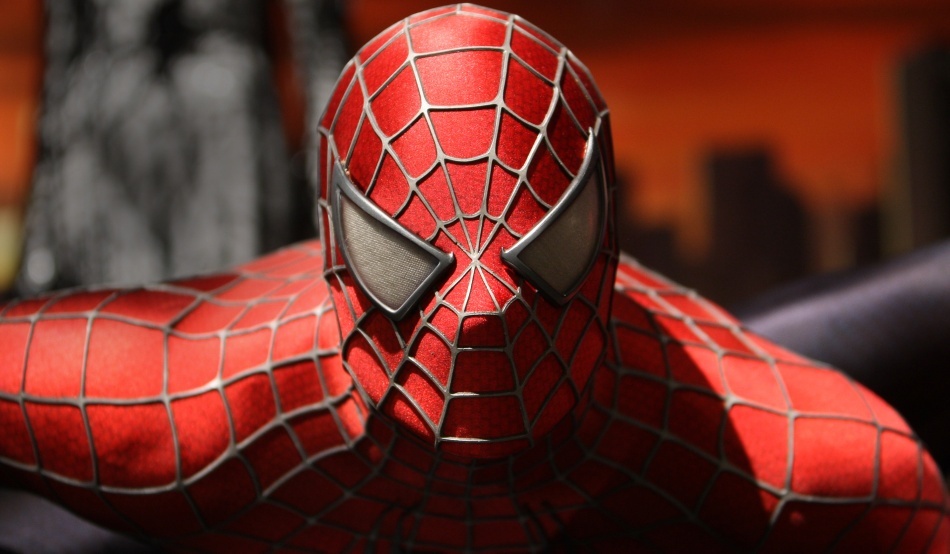 Demonstrat ştiinţific: pânza lui Spider-Man chiar poate opri un tren