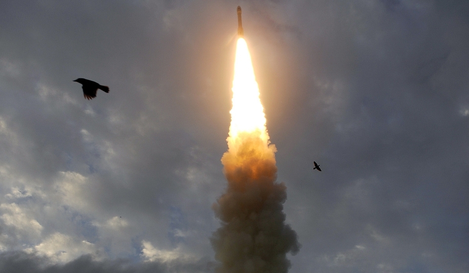 Reuşită europeană în spaţiu: Racheta Vega a fost lansată cu succes ...