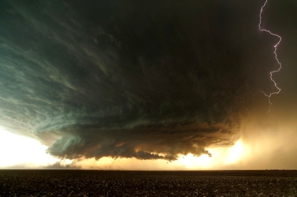 Ne invadează extratereştrii? Un timelapse „apocaliptic” pare să anunţe ...