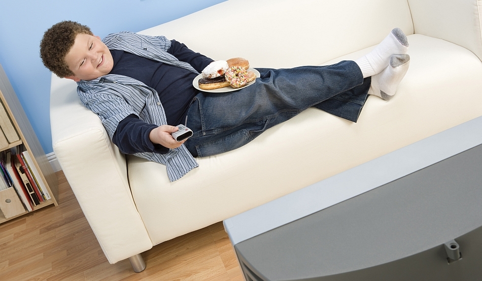 Atenţie, părinţi! Vacanţa de vară îi poate predispune pe copii la obezitate