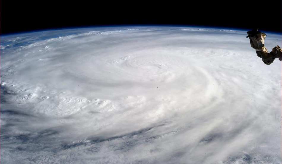 Fotografia zilei - Super taifunul Haiyan