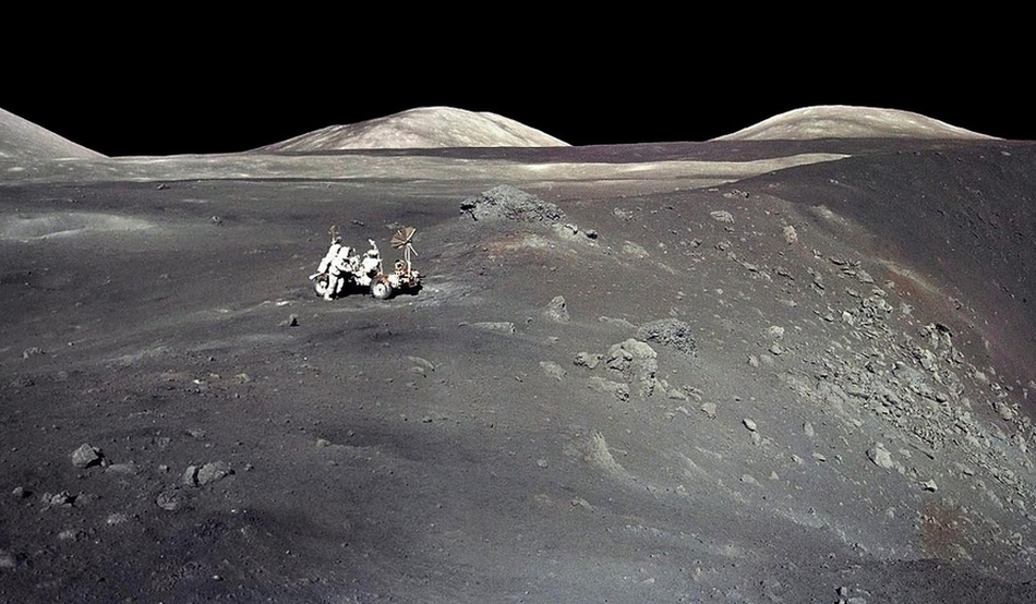 NASA a dezvăluit 17.000 de fotografii ale programului Apollo, inclusiv ...