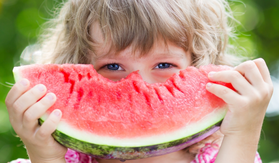 Patru lucruri mai puţin cunoscute despre pepenele roşu