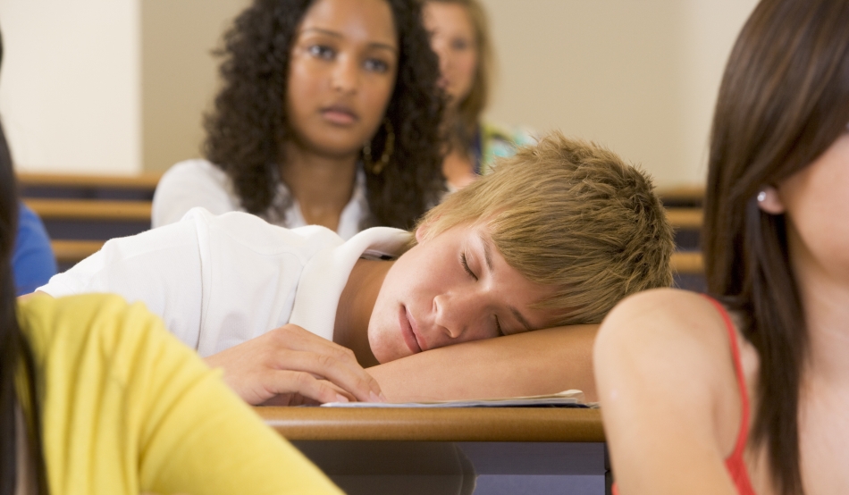 Recomandarea pediatrilor americani: şcolile ar trebui să înceapă mai ...