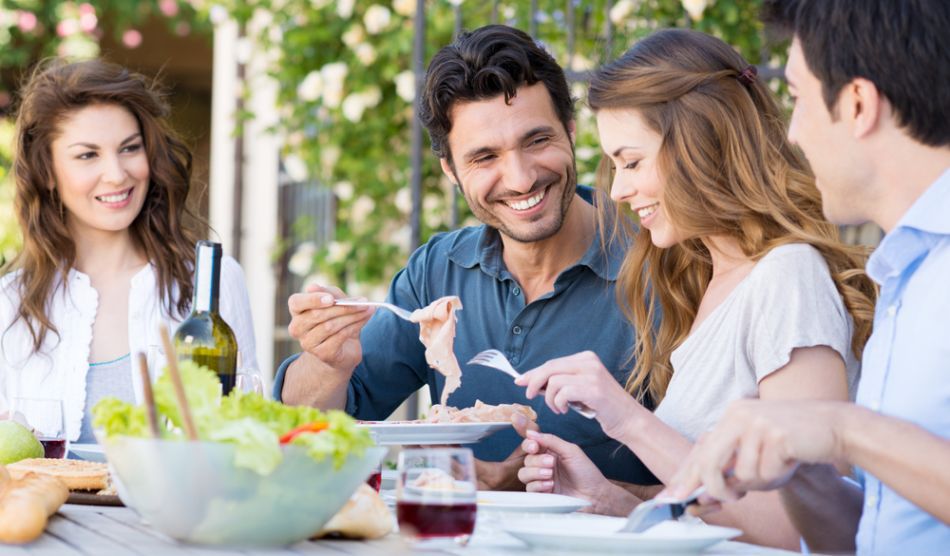 Ce mănâncă românii? Alimentul fără de care mulţi spun că nu ar putea trăi