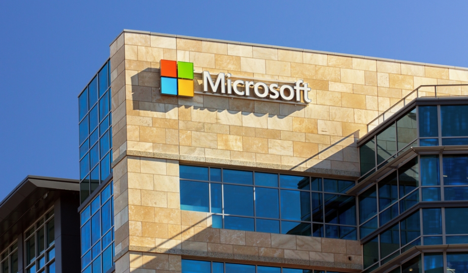 Microsoft a prezentat detaliile sistemului Windows 10 şi ochelarii ...