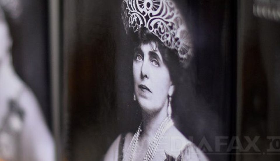 Inima Reginei Maria, mutată la Pelişor, printr-un drum simbolic şi în ...