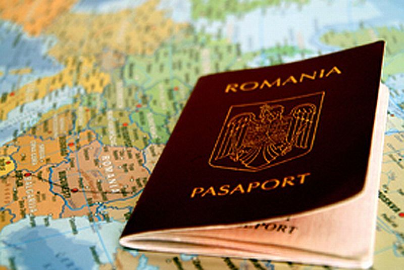 Ce semnificaţie are culoarea paşaportului