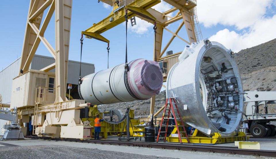 Experţii NASA au finalizat construcţia rezervorului celei mai puternice ...