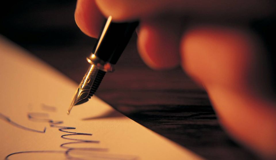 Scrisul de mână îţi dezvăluie personalitatea. Ce fel de om eşti dacă ...
