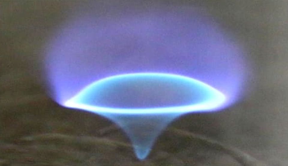 Oamenii de ştiinţă au descoperit un nou tip de foc pe care l-au şi ...