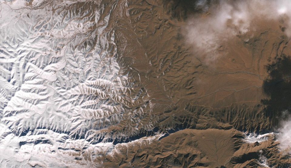 Ninsoarea din Sahara văzută din spaţiu. Imaginile uimitoare publicate ...