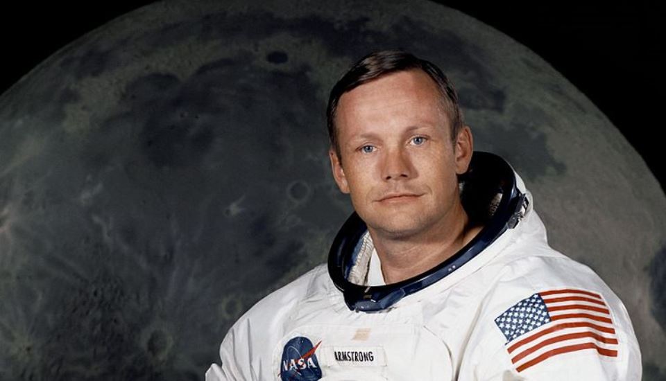 Povestea lui Neil Armstrong, primul om pe Lună, va fi transpusă ...