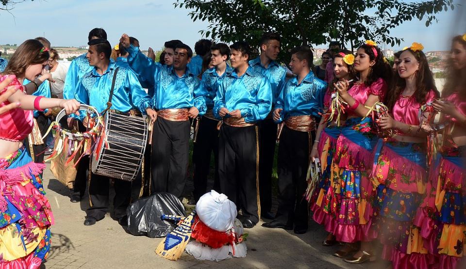 ''Ţigani'', ''gypsy'' sau ''romani''? Ce spune fiecare termen despre ...