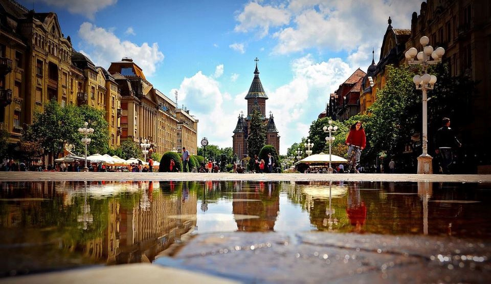 Dacă ajungeţi în acest oraş din România, nu trebuie să rataţi noua ...