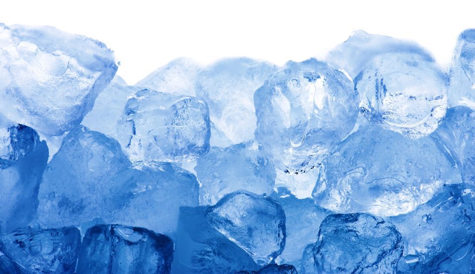 Beneficiile nebănuite ale cuburilor de gheaţă asupra pielii