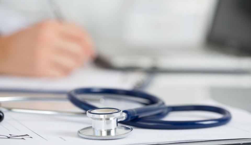 Avertismentul medicilor: informarea de pe internet poate agrava ...