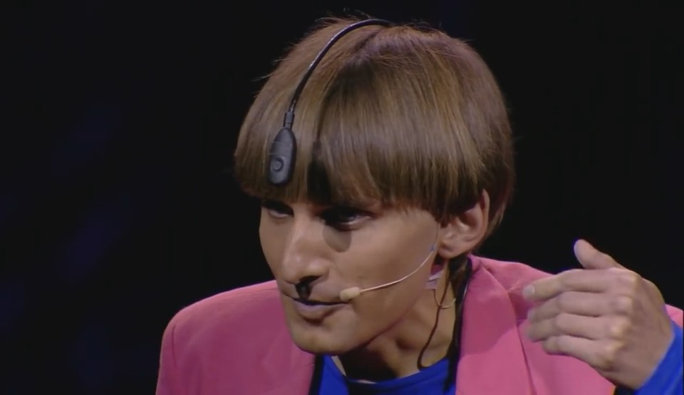 Neil Harbisson, primul cyborg oficial din lume va veni în premieră în ...