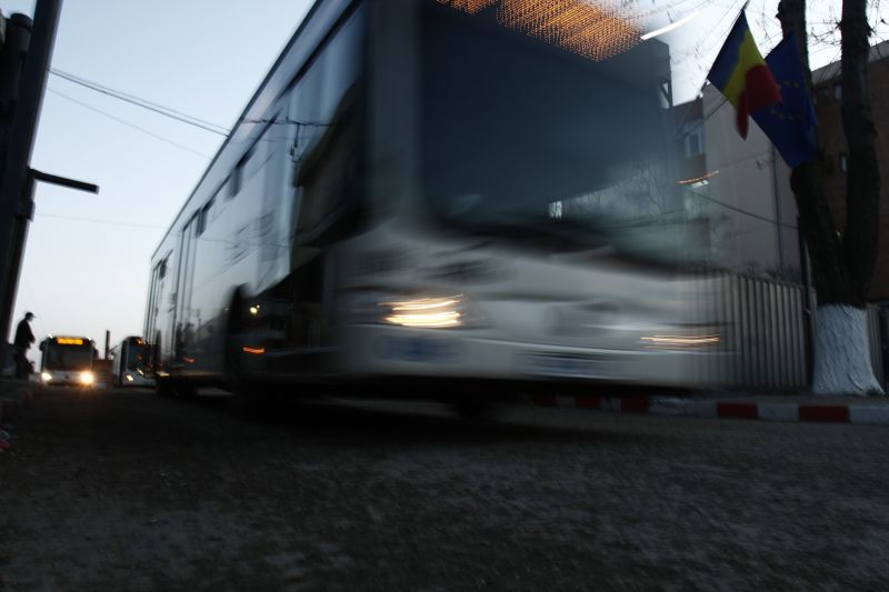 De ce nu trebuie să le cedăm oamenilor în vârstă locul în autobuz ...