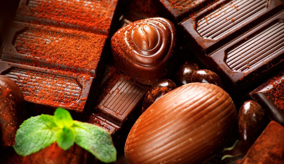 Ciocolata: curiozităţi, beneficii şi riscuri ale consumului
