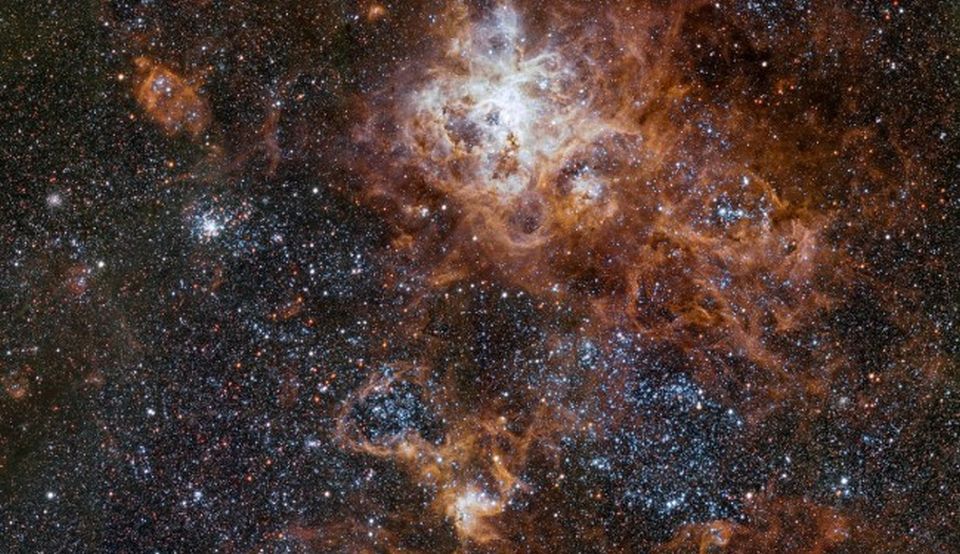 A fost realizată cea mai detaliată imagine cu nebuloasa Tarantulei. Se ...