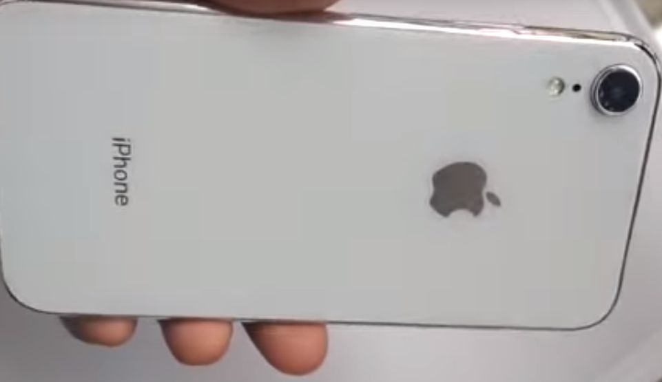 Cum arată iPhone X 2018. Primul videoclip hands-on