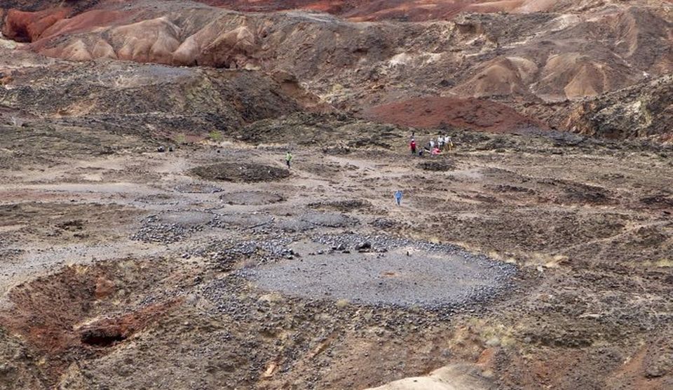 Un mormânt comun, nemaivăzut până acum a fost descoperit în Kenya. Are ...