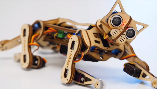 Open Cat, robotul ce-ţi înlocuieşte pisica