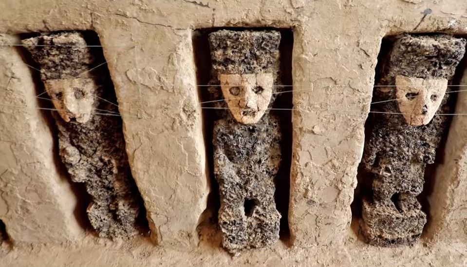 Mai multe statui misterioase au fost descoperite într-o citadelă mai ...