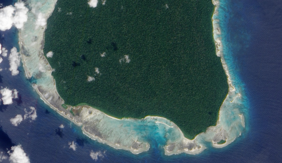 American, ucis de membrii unui trib primitiv de pe o insulă din Oceanul ...