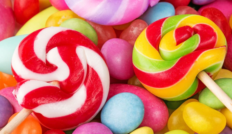 Pericolul la care sunt expuşi copiii atunci când consumă acadele