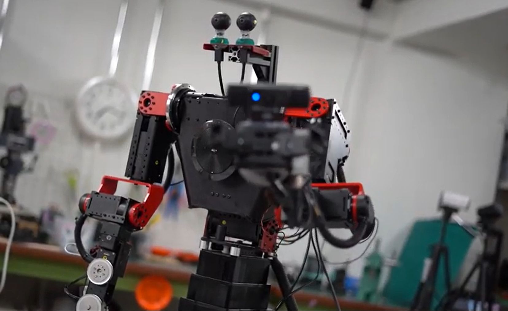 Un start-up japonez vrea să înlocuiască astronauții cu roboți