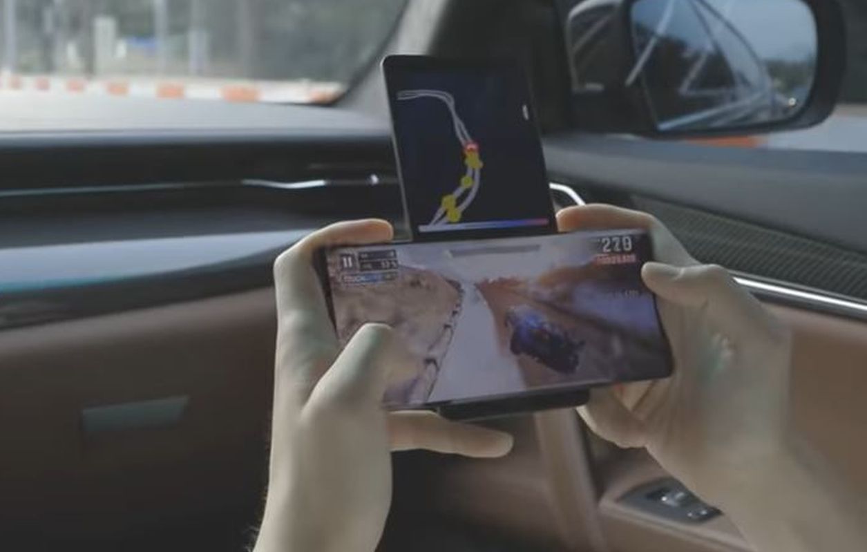 LG lansează primul telefon cu două ecrane al companiei, unul fiind rotativ