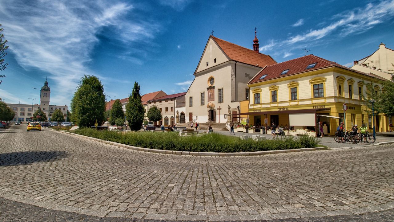 Motivul pentru care un oraș din Cehia își lansează propria monedă