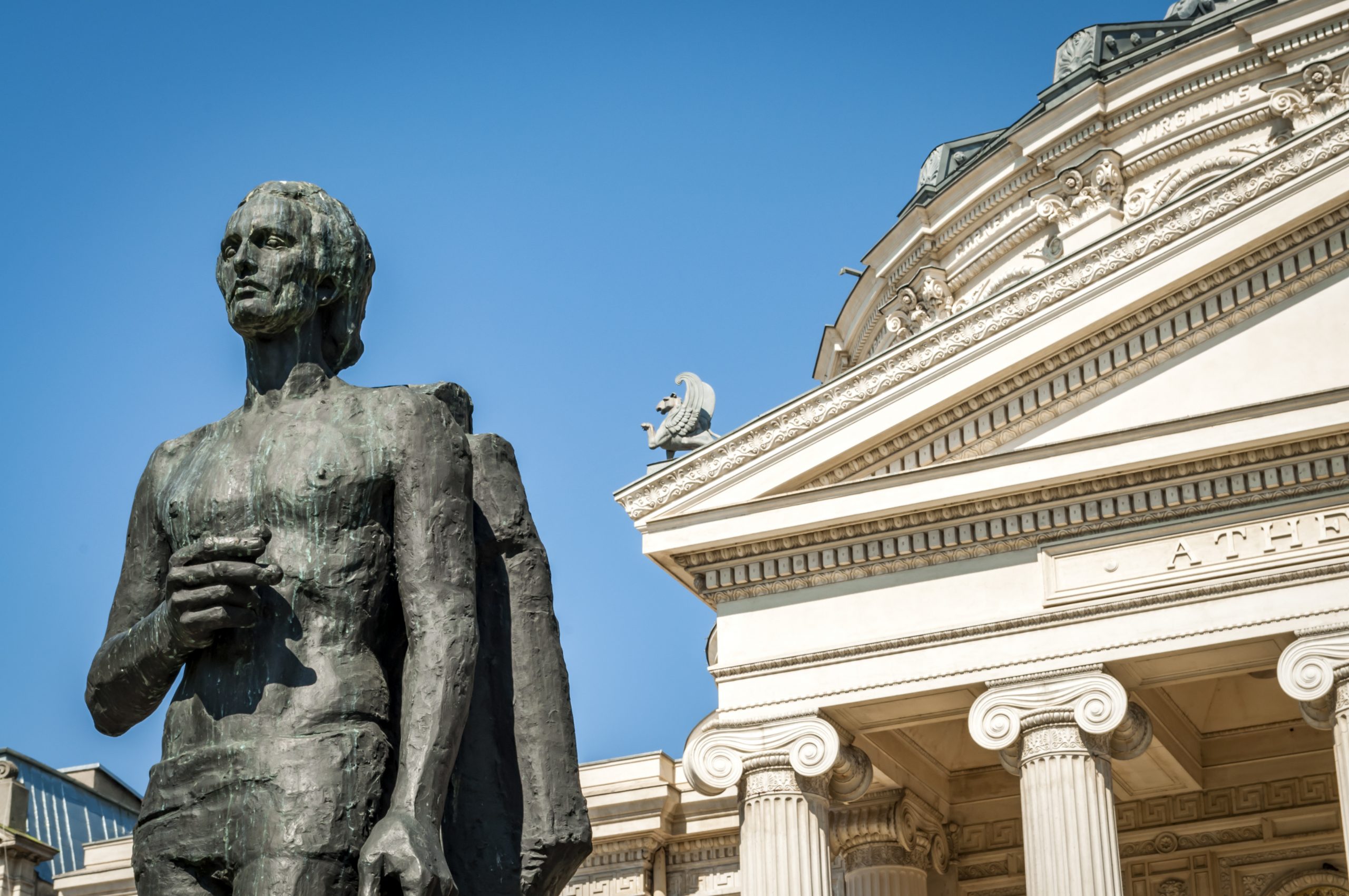10 lucruri de știut despre Mihai Eminescu, poetul național al României
