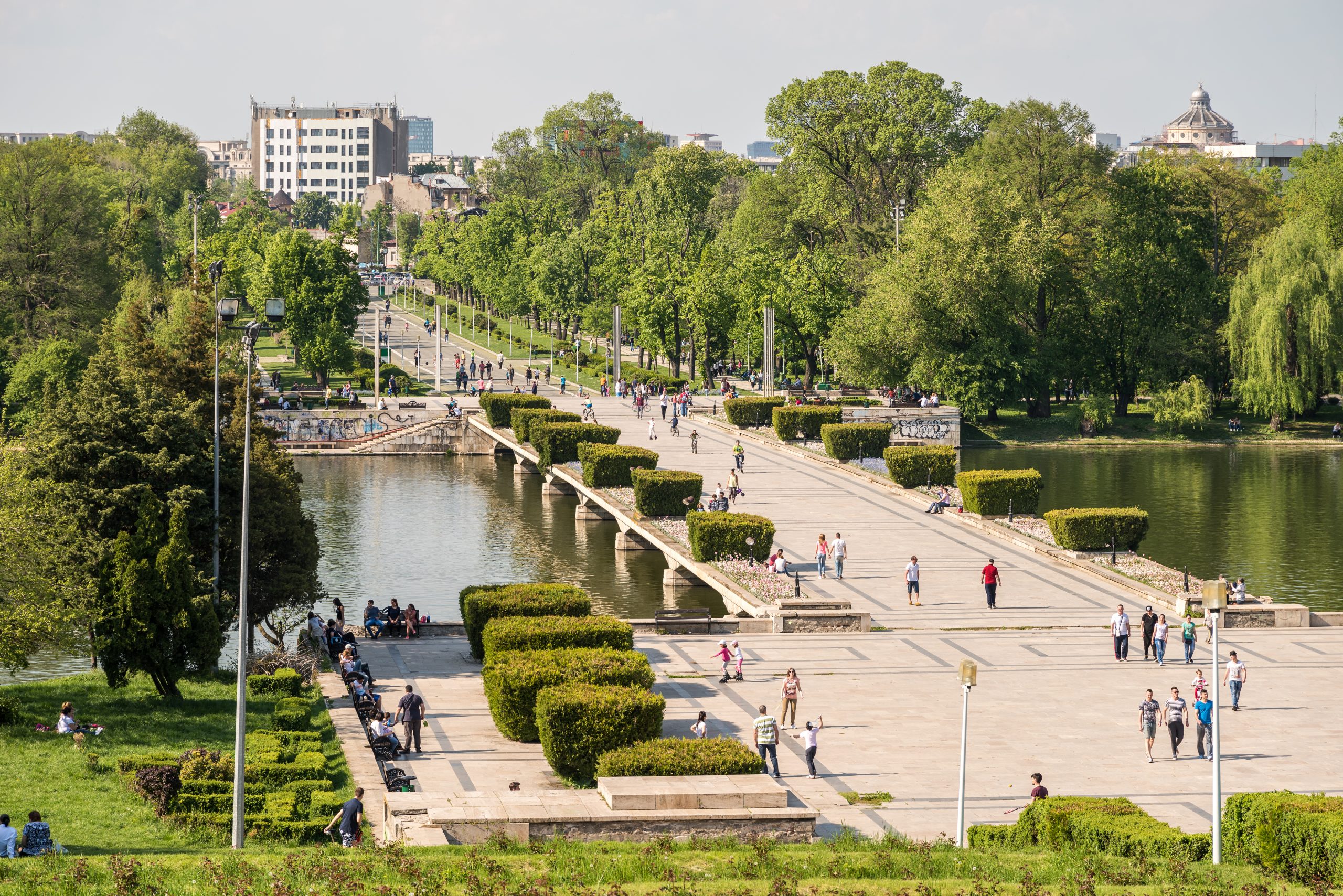 Parcul Carol, unul dintre cele mai frumoase parcuri din București