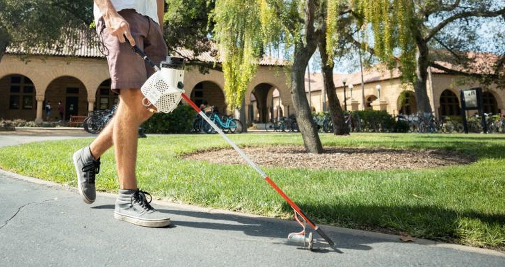 Un baston inteligent folosește tehnologia de la vehicule autonome ...