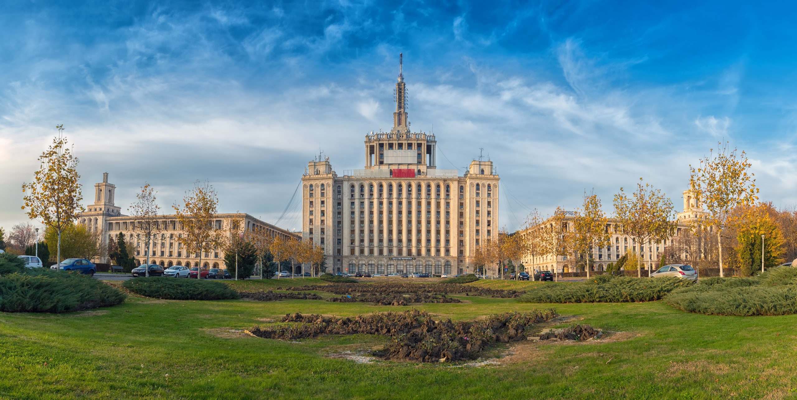 Casa Scânteii, un monument cu o arhitectură și istorie impresionantă