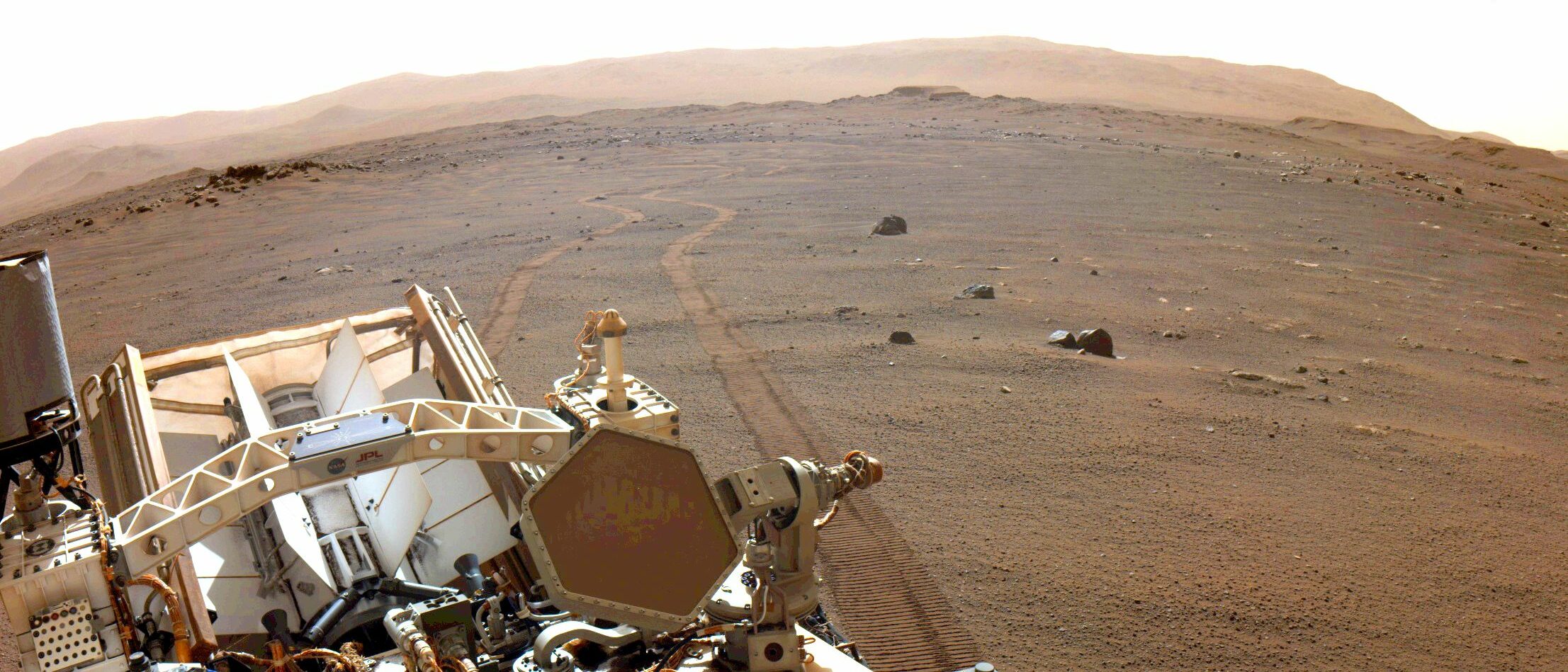 Roverul Perseverance a pornit într-o nouă aventură pe Marte. Ce va ...