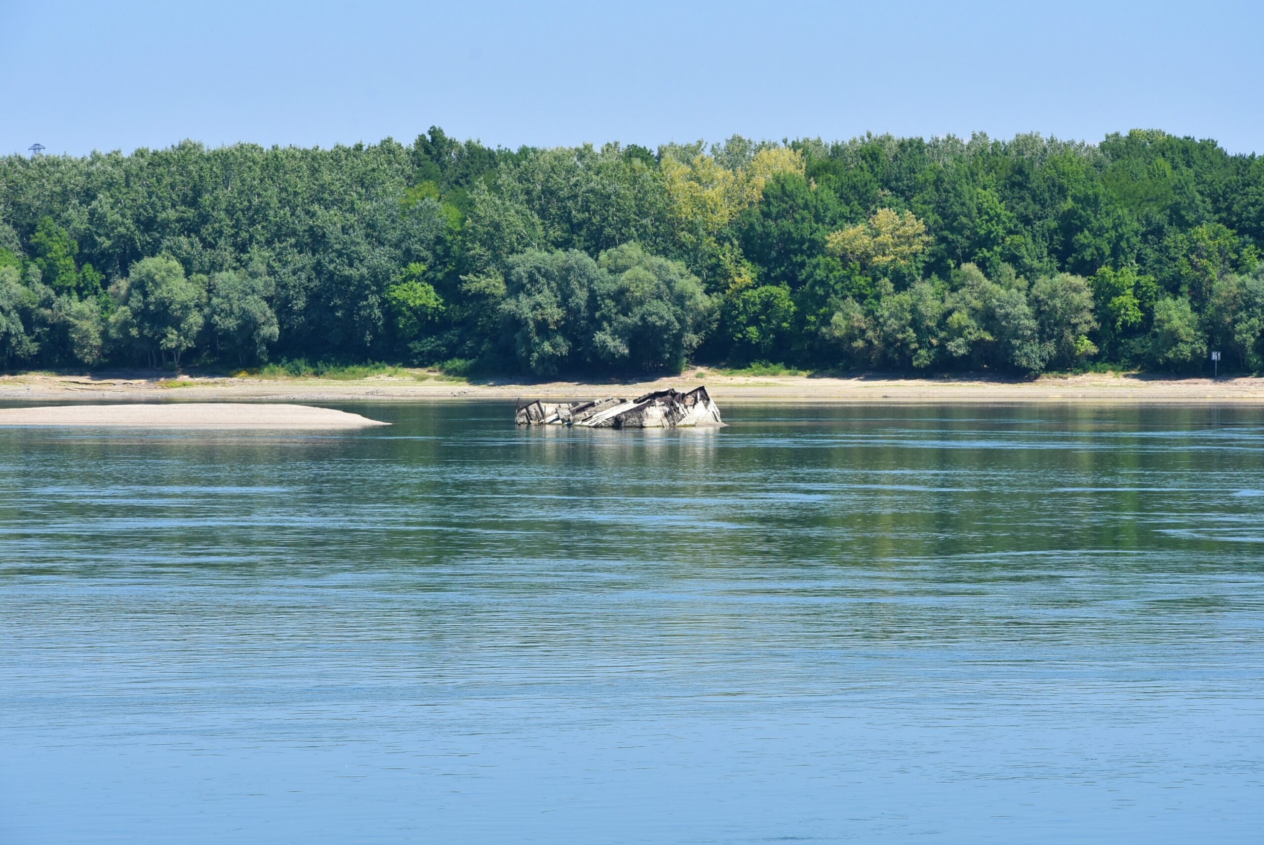 Seceta scoate din apele Dunării nave scufundate în Al Doilea Război Mondial
