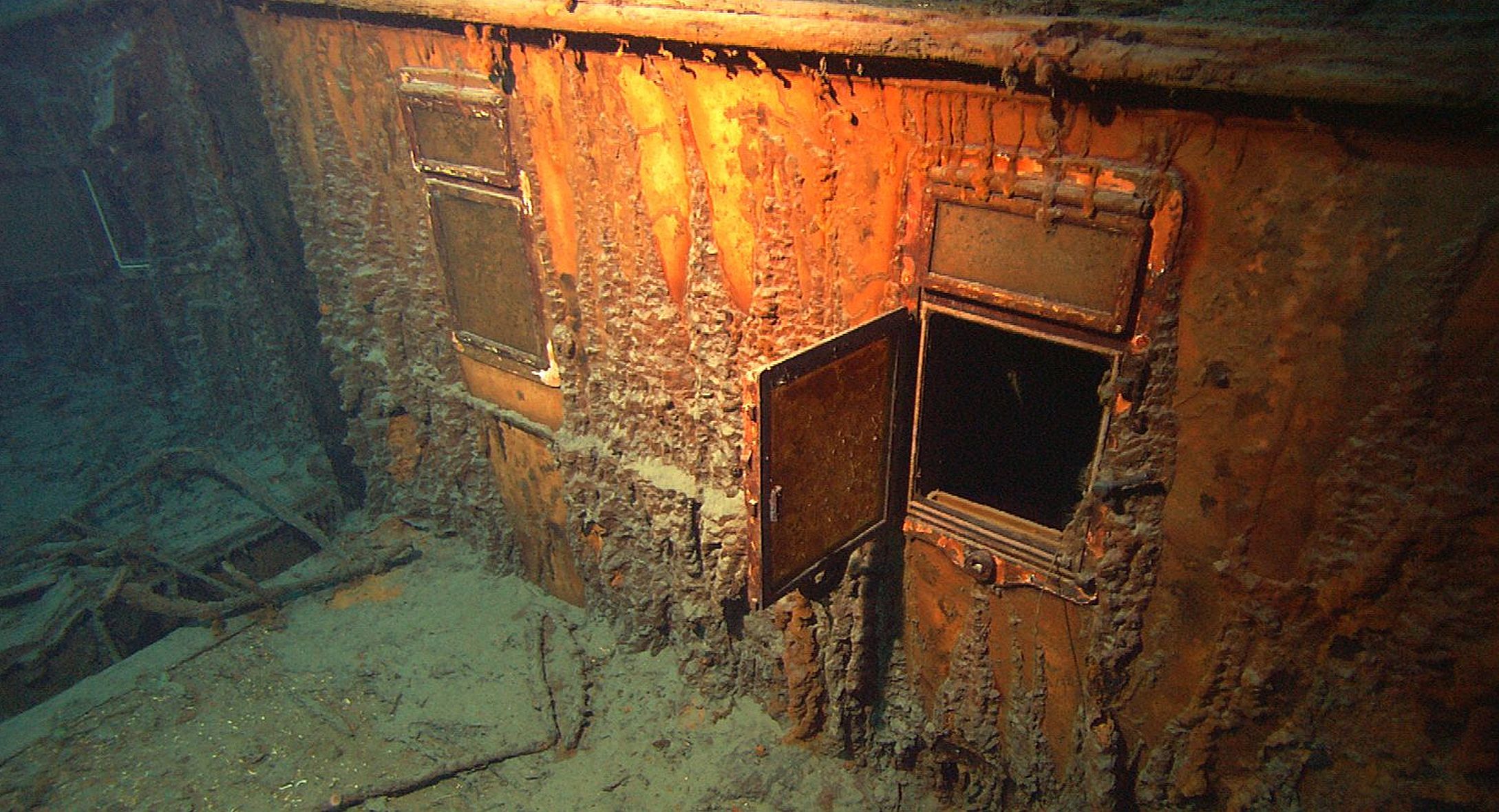 Imagini rare cu epava Titanicului, dezvăluite pentru prima oară