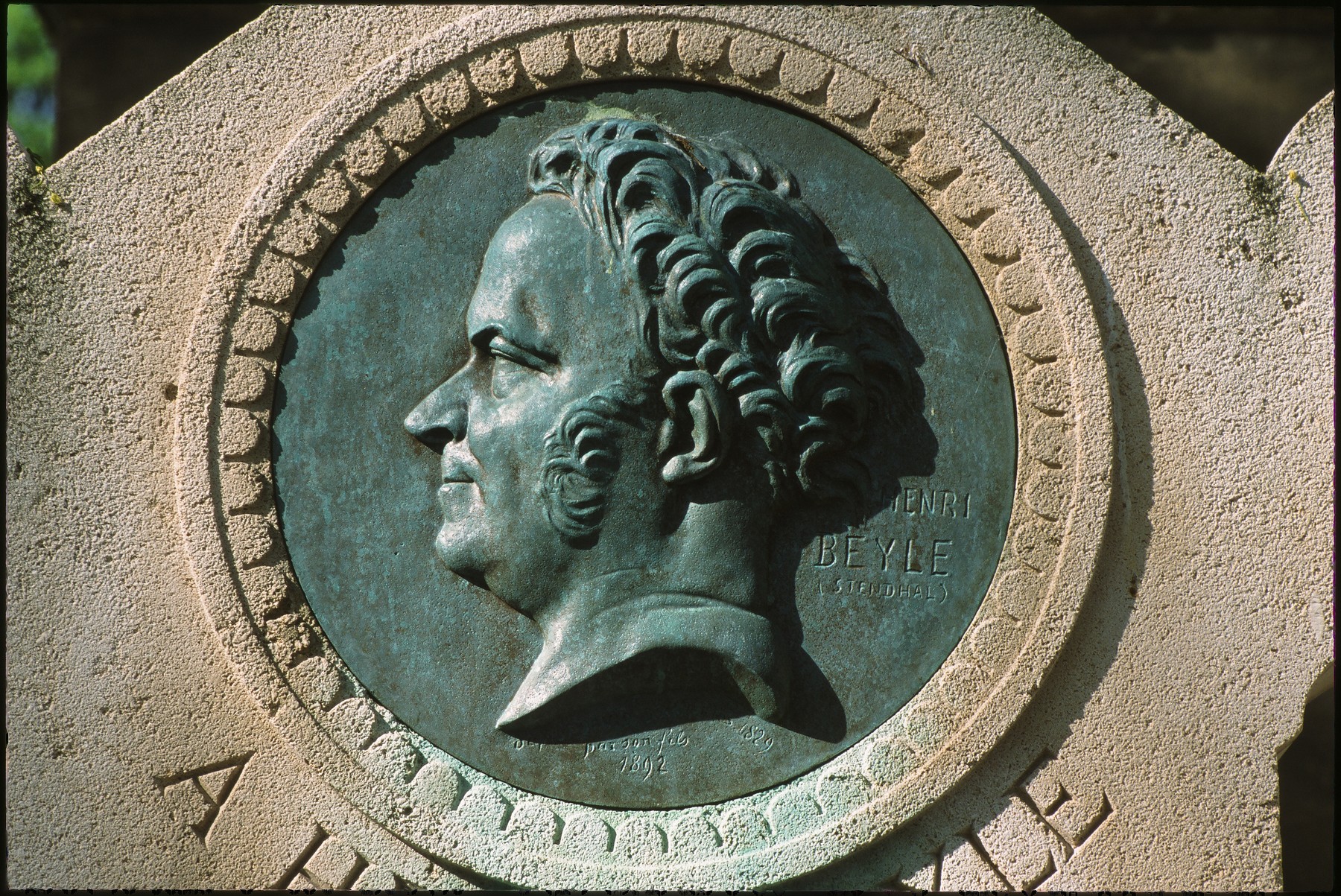 Stendhal: „E bine să te sprijini numai pe ce ştii că te poate susţine”