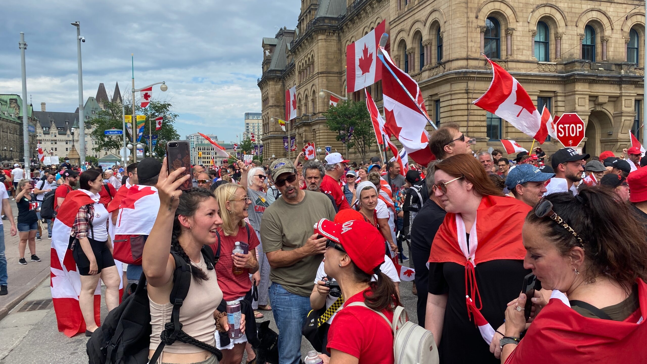 Canada pariază pe imigranți și crește populația la 40 de milioane